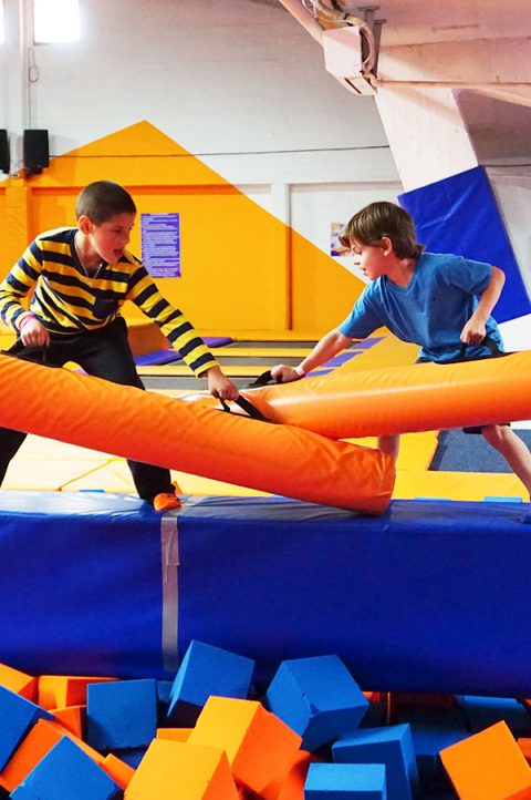 CONTÁCTANOS | Summit Trampoline Park